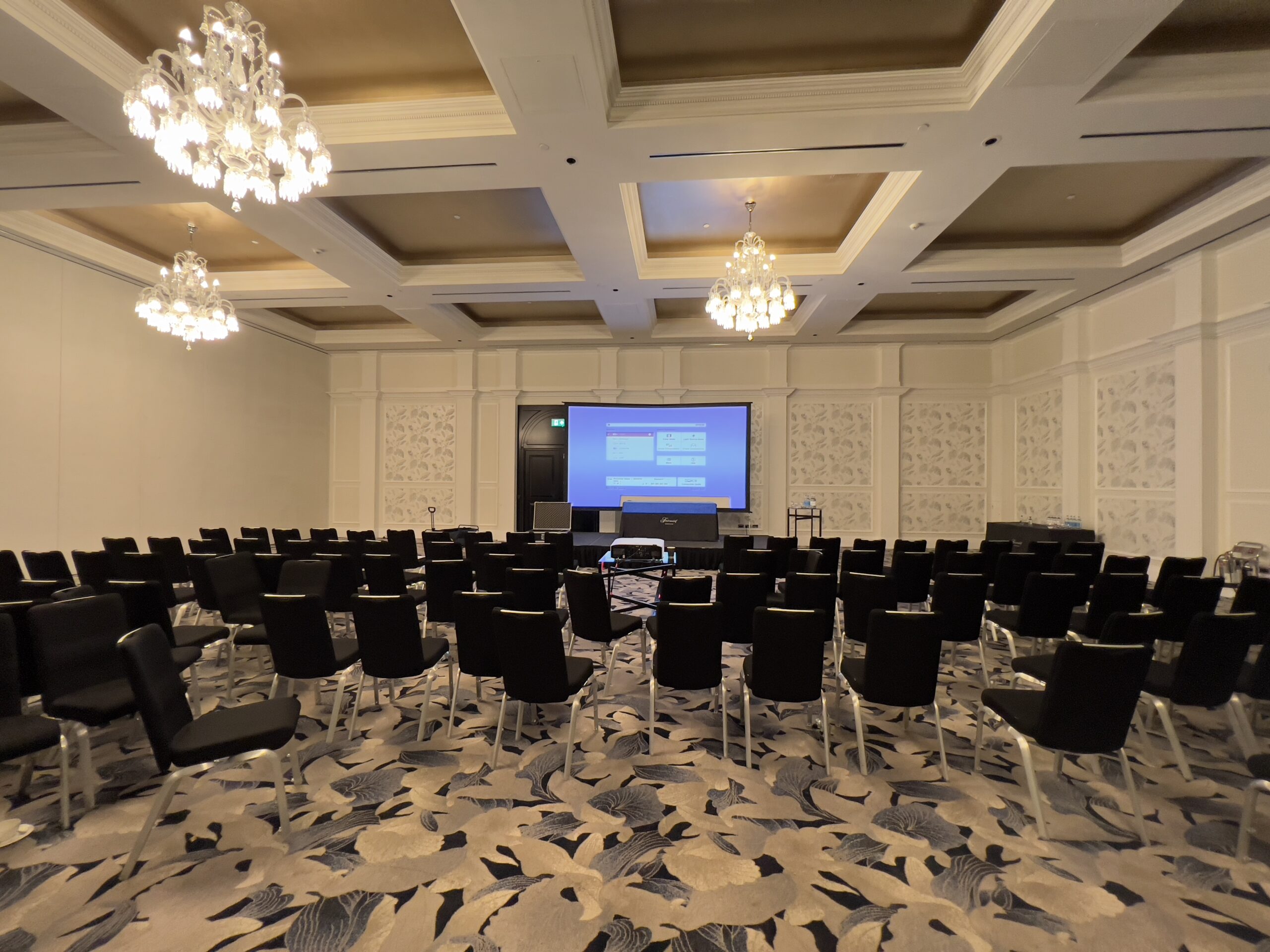 Projector & Screen Hire at Fairmont Windsor Park